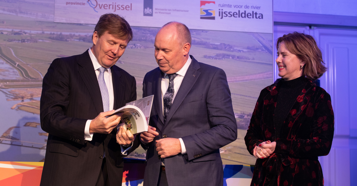 Koning neemt het Reevediep in gebruik | Van Hattum en Blankevoort